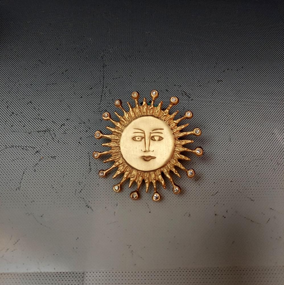 Mr Sun Face Brooch With Rhinestones Tips Big 3in X 3in - Gem